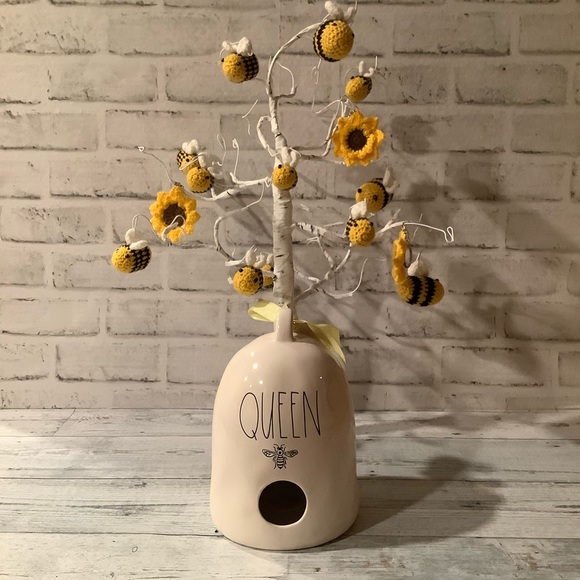 Rae Dunn | Accents | Rae Dunn Queen Bee Birdhouse | Poshmark
